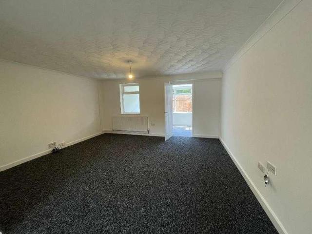 Tenterdon Close, Bransholme, Hull, HU7