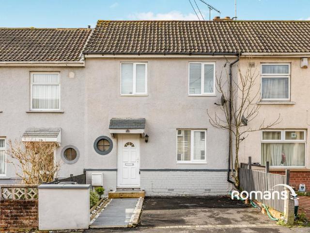 Tenth Avenue, Bristol. 3 bed terraced house to rent £1,900 pcm £438 pw
