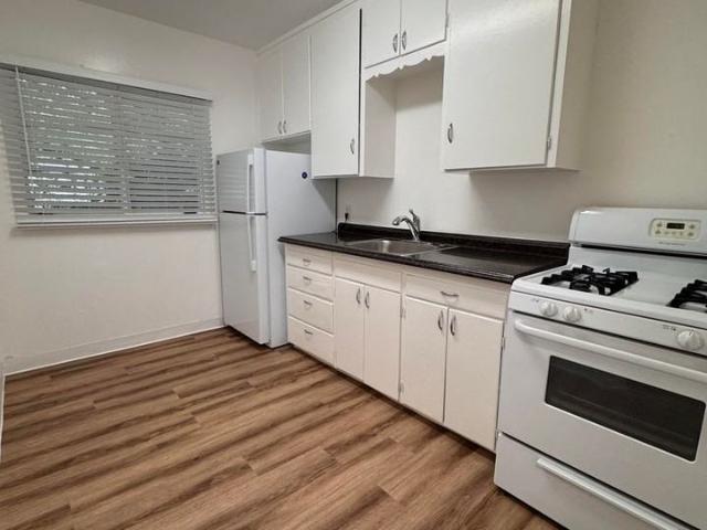 Ten Apartments 1 Bedroom Apartment for Rent at 2126 17th St, Sacramento, CA 95818