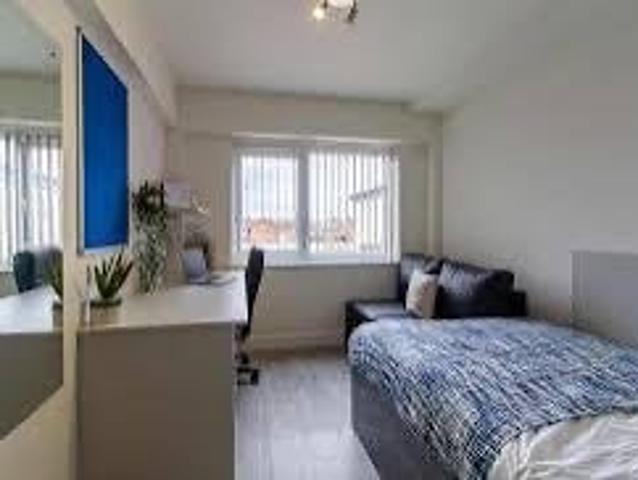 Tenancy Takeover Classic En Suite Room