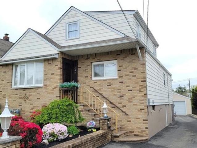 Teneyck Ave, Lyndhurst, Home For Sale
