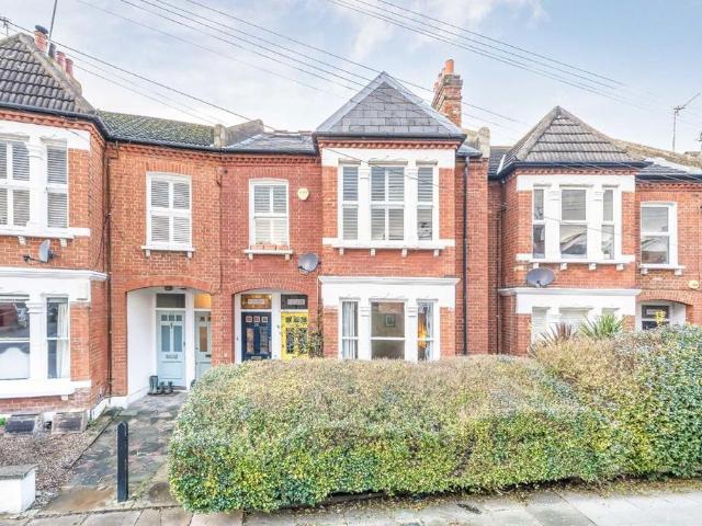 Tenham Avenue, London SW2 3 bed maisonette to rent £3,500 pcm £808 pw