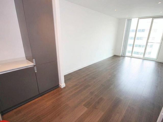 Tennyson Apartments, 1 Saffron Central Square, Croydon CR0, 2 bed flat to rent, £1,800 pcm | PrimeLocation