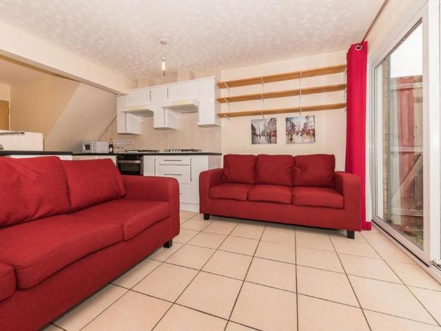 Tennyson Avenue, Canterbury 6 bed house to rent £1,499 pcm £346 pw