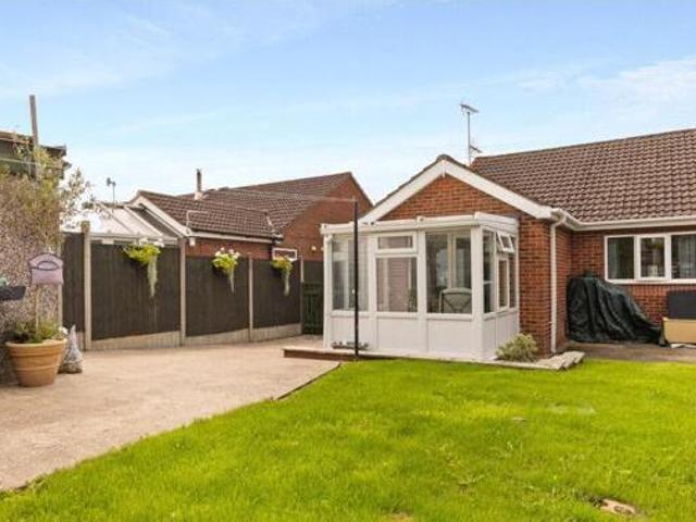 Tennyson Close, Caistor, 2 Bedroom Bungalow