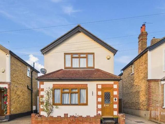 Tennyson Road, Ashford, 3 Bedroom Detached
