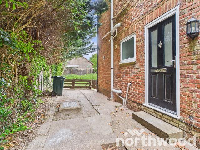 Tennyson Road, Ashford TN23, 1 bed flat to rent, £995 pcm | PrimeLocation
