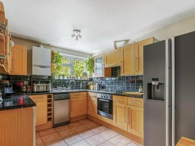 Tennyson Road, London, 3 Bedroom Town
