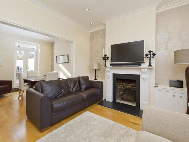 Tennyson Street, London SW8 3 bed house to rent £3,750 pcm £865 pw