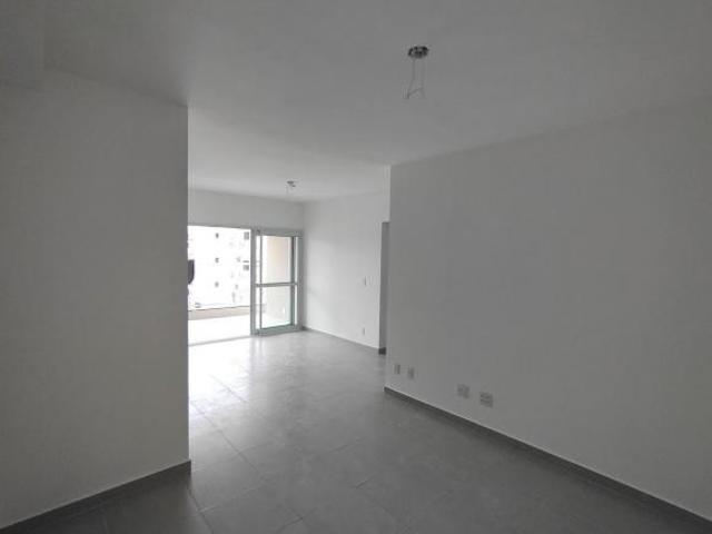 Apartamento à venda no Tenório com 2 suítes a 250 m da Praia Grande