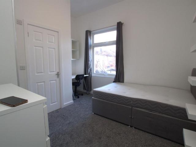 Teak Street, Middlesbrough TS1, 3 bed shared accommodation to rent, £368 pcm | PrimeLocation