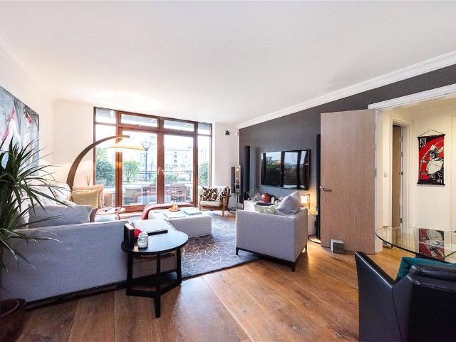 Teal Court, Star Place, London E1W, 2 bed flat to rent, £3,750 pcm | PrimeLocation
