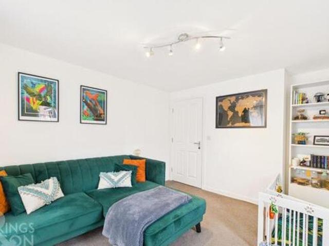 Teal Drive, Queens Hills, 2 Bedroom Ground