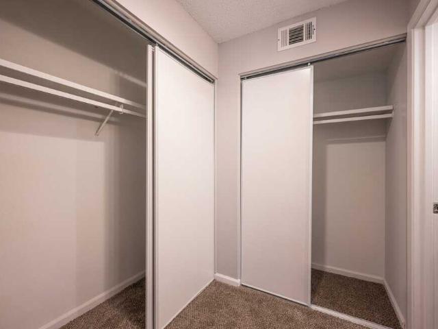 Teal River Apartments 2 Bedroom Apartment for Rent at 6000 Raytown Rd, Raytown, MO 64133