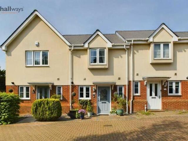 Tealby Close, Lower Kingswood, 2 Bedroom Terraced