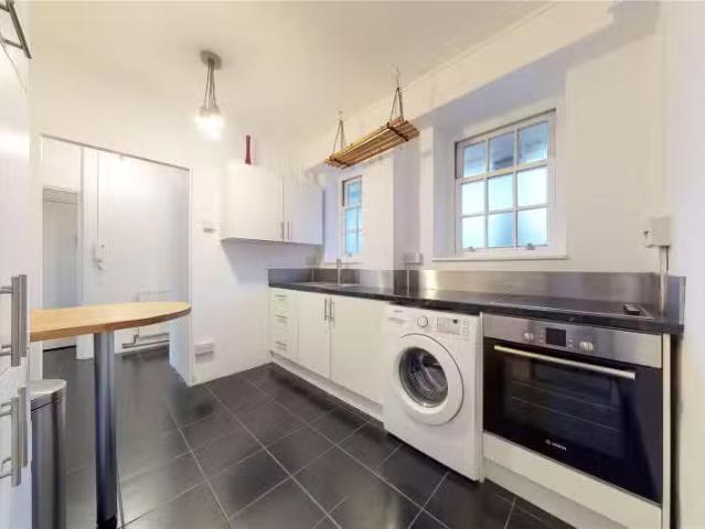 Teale Street, London, E2 9BN