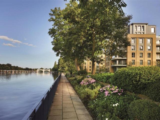 Teddington Riverside, Teddington 3 bed apartment to rent £4,895 pcm £1,130 pw