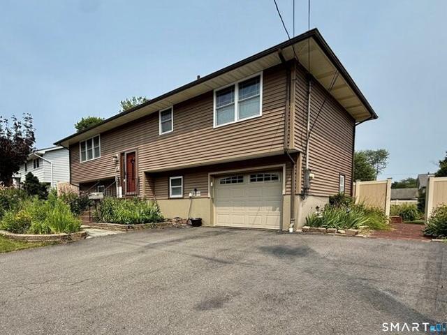 Tedesco Dr, Waterbury, Home For Sale