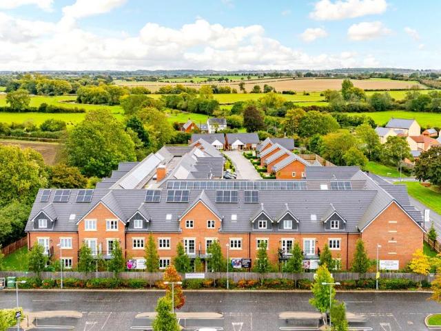 Teedon Lane, Olney, Buckinghamshire. 1 bed apartment to rent £1,850 pcm £427 pw