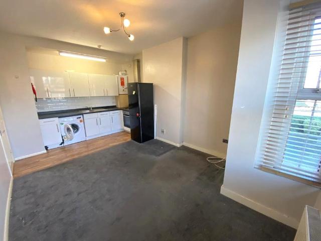 Teesdale Road, Leytonstone E11, 1 bed flat to rent, £1,450 pcm | PrimeLocation