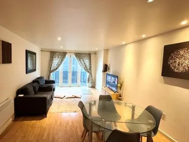 Tefu Hair & Beauty, 2, Birmingham, B5 5JE, United Kingdom | 2 bed house for rent #168167080 | Rentberry