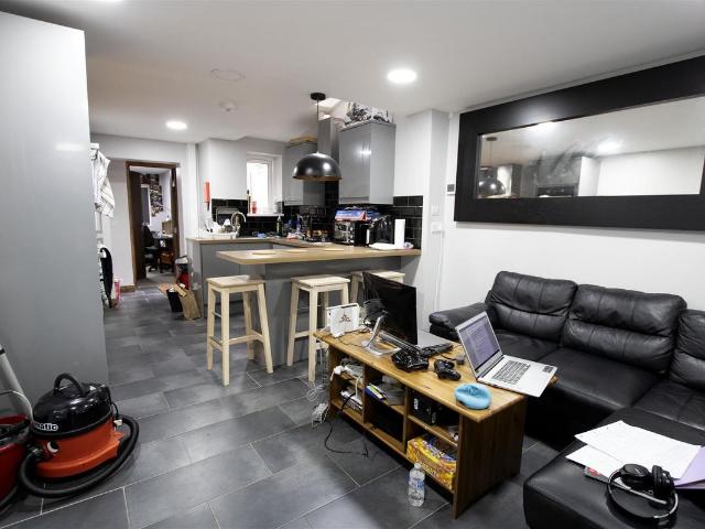 Teignmouth Road, Birmingham, West Midlands B29, 6 bed shared accommodation to rent, £594 pcm | PrimeLocation