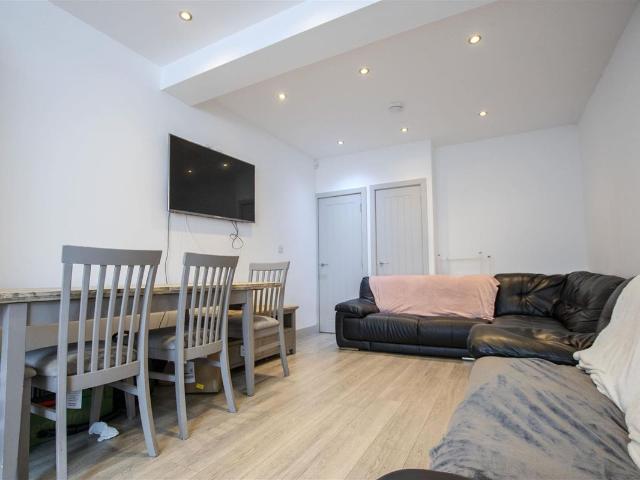Teignmouth Road, Birmingham, West Midlands B29, 7 bed shared accommodation to rent, £563 pcm | PrimeLocation