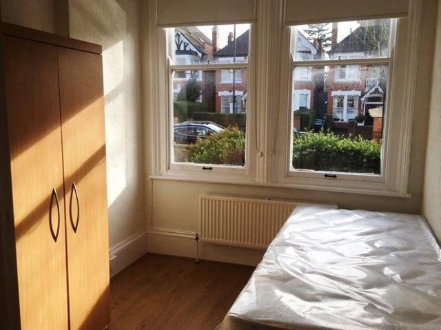 Teignmouth Road, Brondesbury Park NW2, Studio to rent, £867 pcm | PrimeLocation