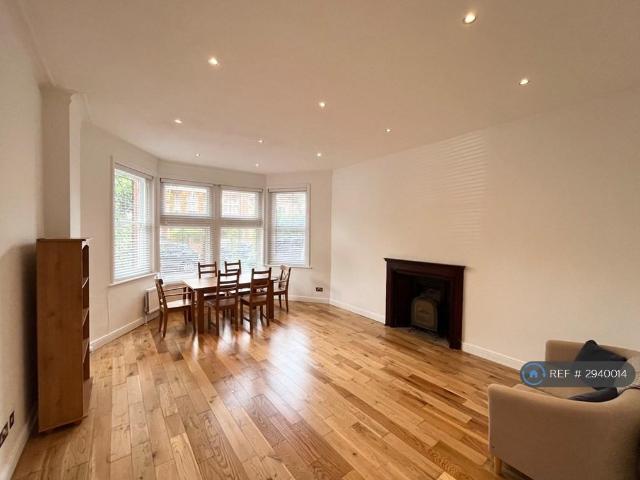 Teignmouth Road, London, NW2 1 bed flat to rent £2,100 pcm £485 pw