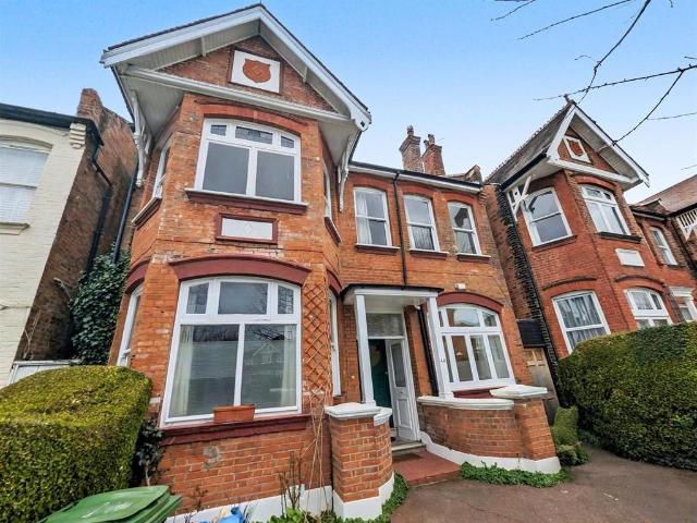 Teignmouth Road, Mapesbury, NW2 2 bed flat to rent £2,100 pcm £485 pw