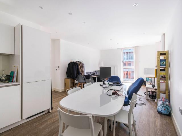 Telegraph Avenue, London SE10, 2 bed flat to rent, £2,400 pcm | PrimeLocation