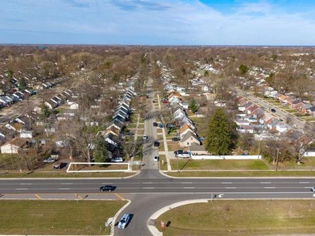 Telegraph, Dearborn Heights, MI 48125