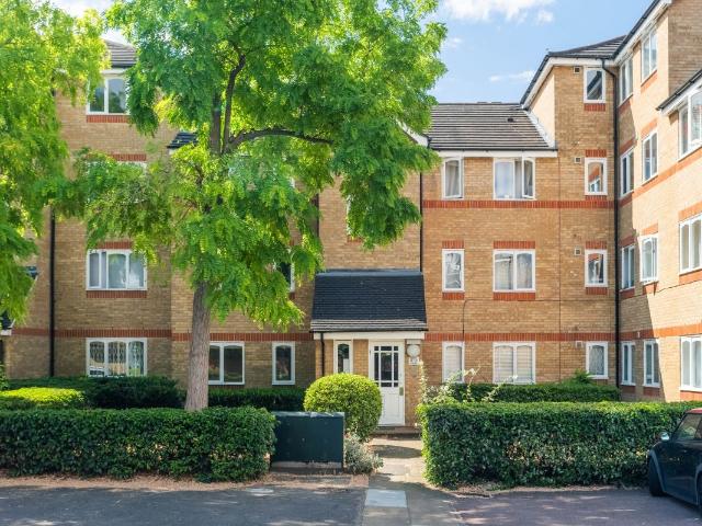 Telegraph Place E14, 1 bed flat to rent, £1,725 pcm | PrimeLocation