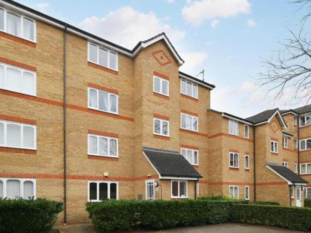 Telegraph Place, London, 1 Bedroom Flat