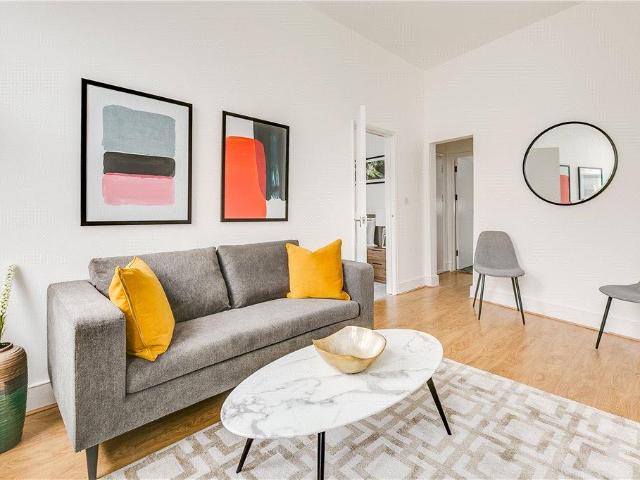 Telephone Place, Fulham, London, SW6 1 bed apartment to rent £1,750 pcm £404 pw