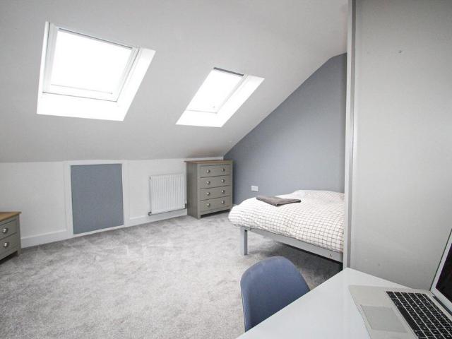 Telephone Road, Hampshire PO4 7 bed terraced house to rent £4,725 pcm £1,090 pw