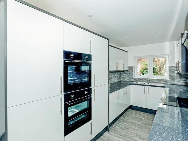 Telephone Road, Hampshire PO4 7 bed terraced house to rent £4,725 pcm £1,090 pw