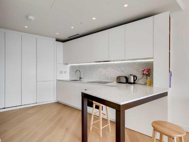 Television Centre, 6 Wood Crescent. 1 bed apartment to rent £2,799 pcm £646 pw