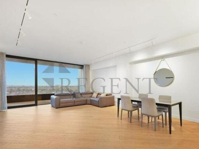Television Centre, Sheperds Bush, 3 Bedroom Apartment