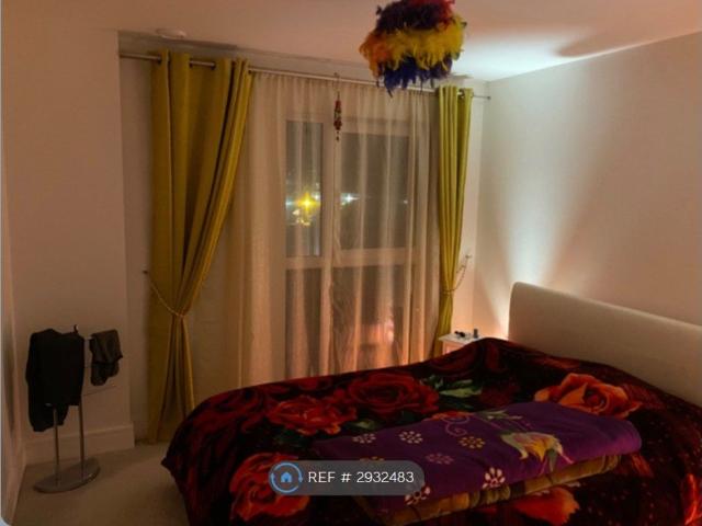 Television House, Southampton SO14, 2 bed flat to rent, £1,500 pcm | PrimeLocation
