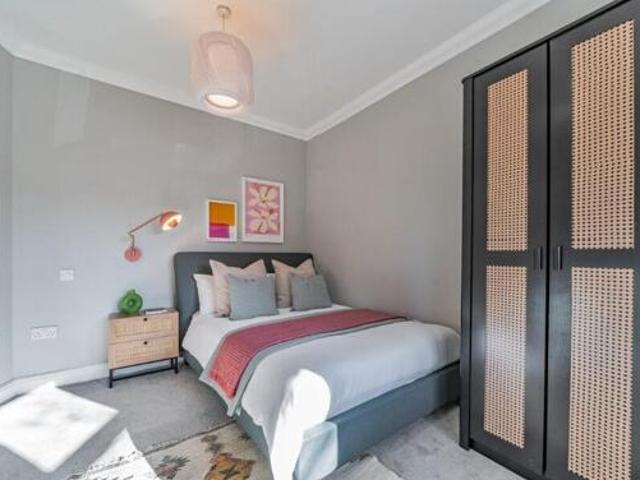 Telferscot Road, London, 5 Bedroom Flat