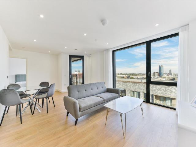 Tellicherry Court, Aberfeldy Square, London E14, 1 bed flat to rent, £2,145 pcm | PrimeLocation