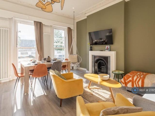 Terminus Road, Eastbourne, BN21 2 bed flat to rent £2,600 pcm £600 pw