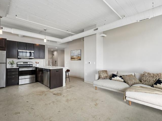 Terminal 21 2 Bedroom Apartment for Rent at 615 1st Ave, Pittsburgh, PA 15219 Downtown Pittsburgh
