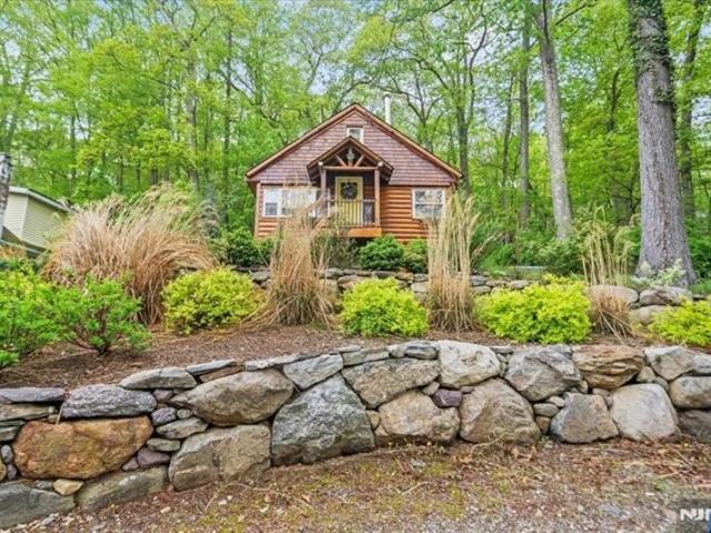 Terra Cotta Rd, West Milford, Home For Sale
