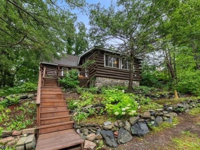 Terra Cotta Rd, West Milford, Home For Sale