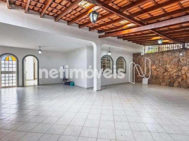 Terraço Varanda 6 vagas de garagem