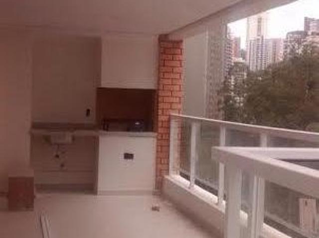 Terraços Morumbi: Lindo, bem localizado, ampla varanda gourmet, maravilhoso!