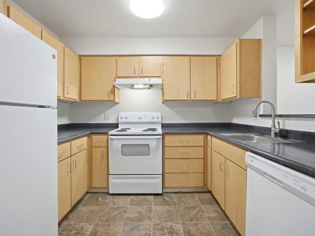 Terrace At Columbia Knoll Apartments 1 Bedroom Apartment for Rent at 8212 Ne Sandy Blvd, Portland, OR 97220 Madison South