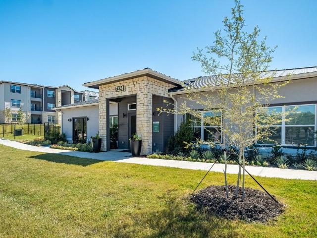 Terrace at Southern Oaks 4 Bedroom Apartment for Rent at 3324 Southern Oaks Blvd, Dallas, TX 75216